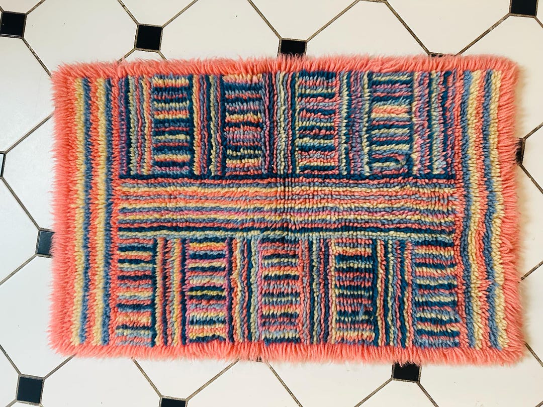 Vintage Hanging Latch Hook Tapestry Shaggy Wall Decor Pink Pastel Retro ...