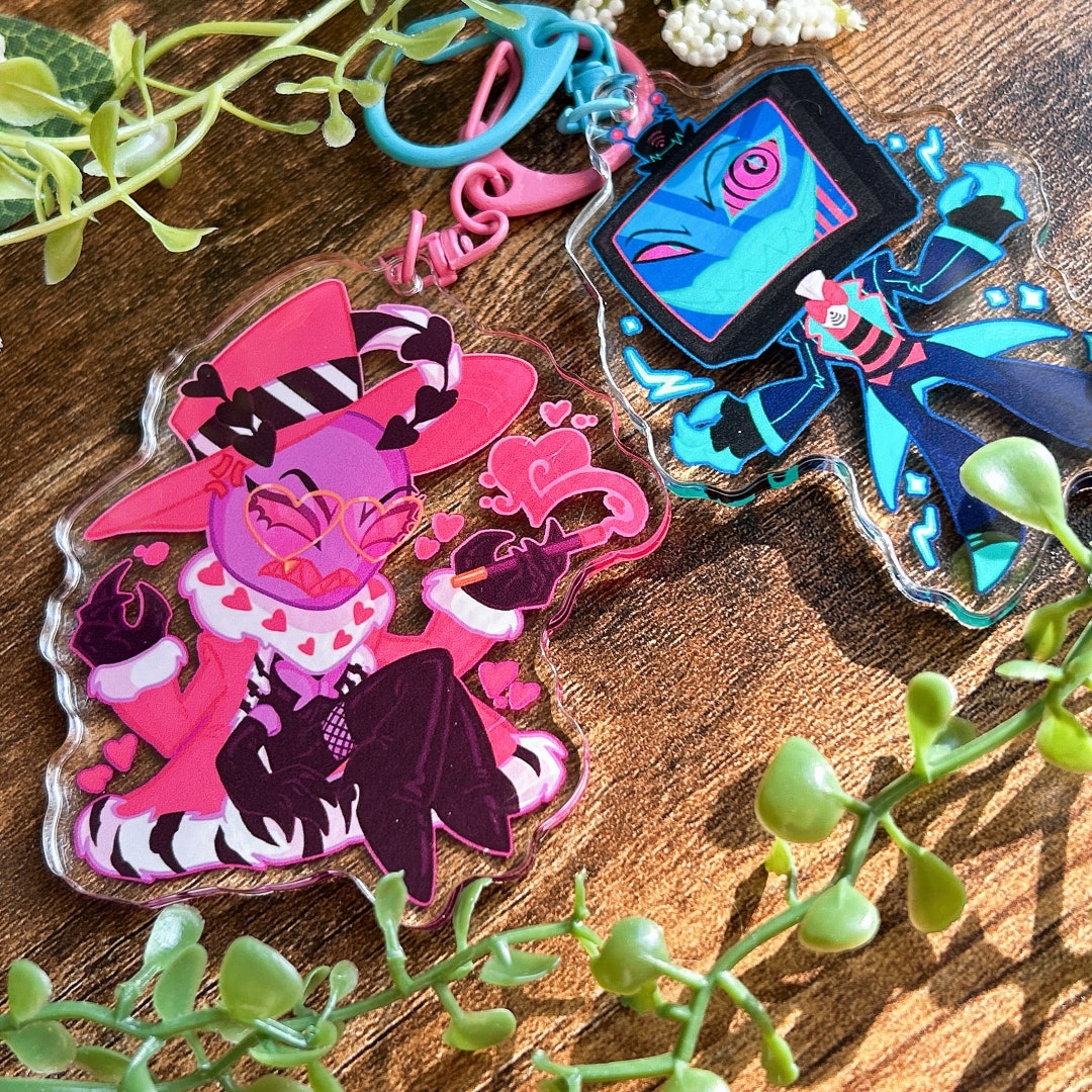 HH 3 STATICMOTH CHARMS - Etsy