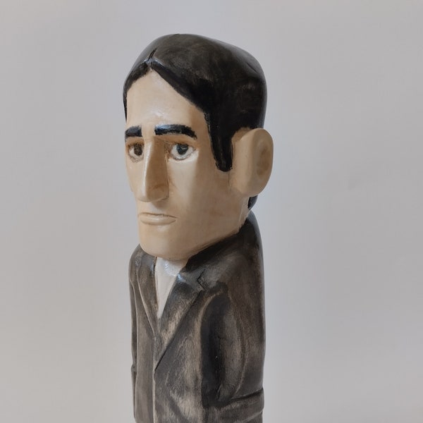 Kafka Statuette - Etsy
