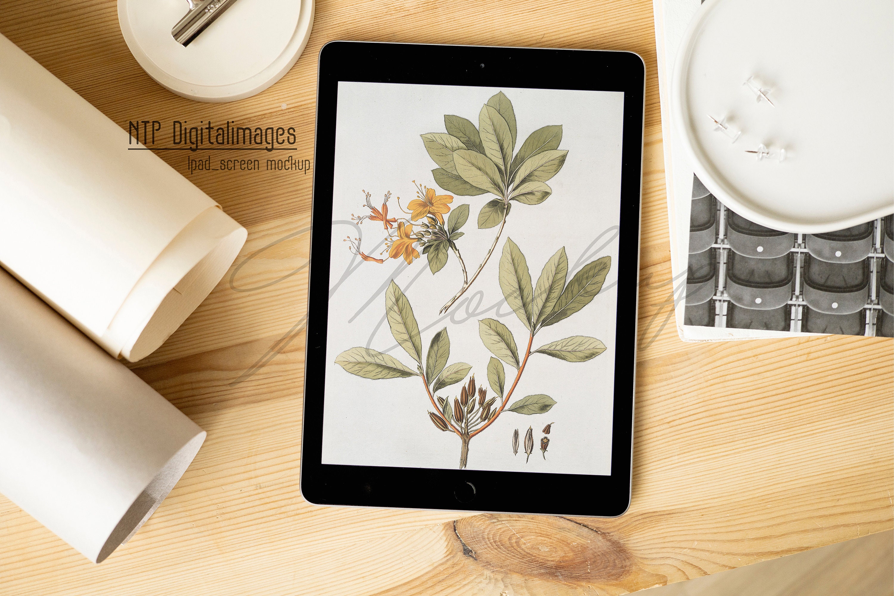 IPad Realistic Scene Photoshop PSD Mockup| Smart Object Layer | iPad on ...