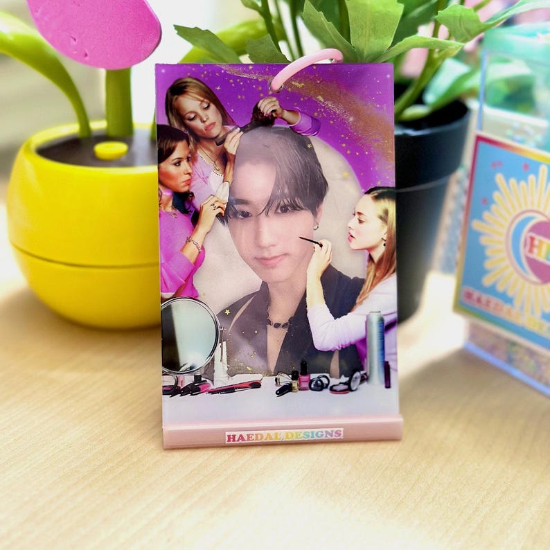 Mean Girls K-pop Photocard Holder Keychain: "obsessed" Meme Acrylic ...