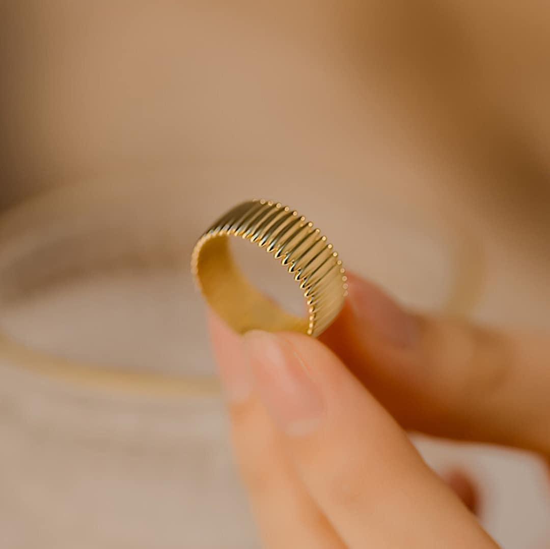 18K Solid Gold Ring Personalised Ring Ribbed Band Ring Wide Band Ring ...
