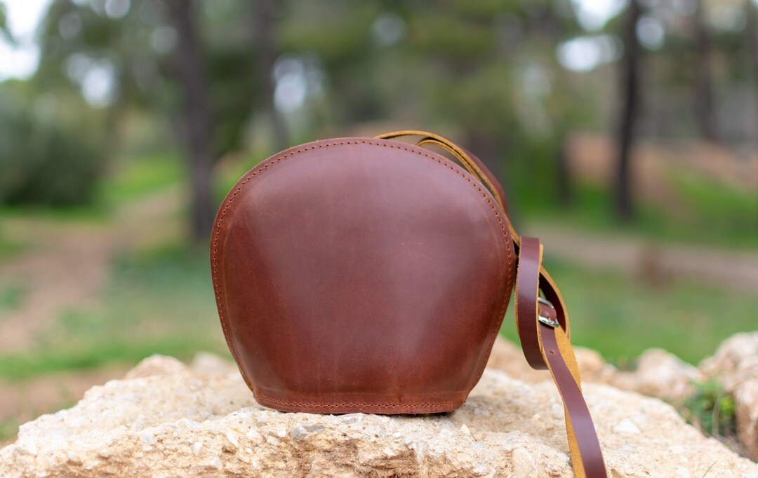 Small Leather Purse Shell Shape Bag Crossbody Bag or Shoulder Bag Gift ...