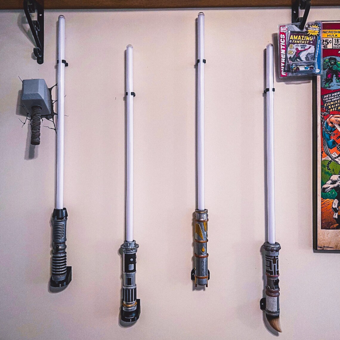 Universal Lightsaber Wall Mount Lightsaber Stand Compatible With Galaxy ...
