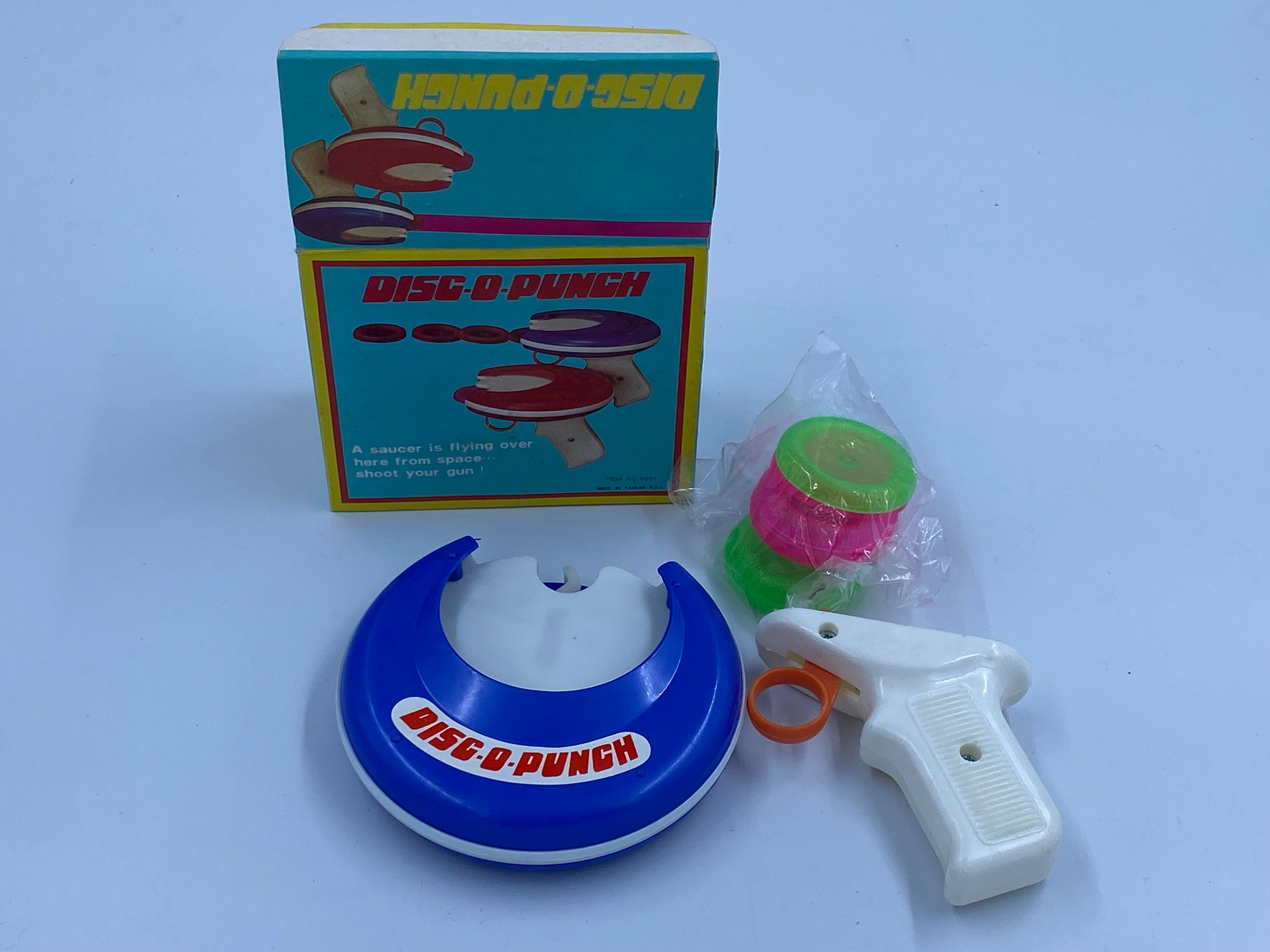 Disc o punch Vintage 70s Collectible Toy Flying Saucer Ruimte Toy Pistol Space Toy Gun Made in Taiwan NOS Etsy