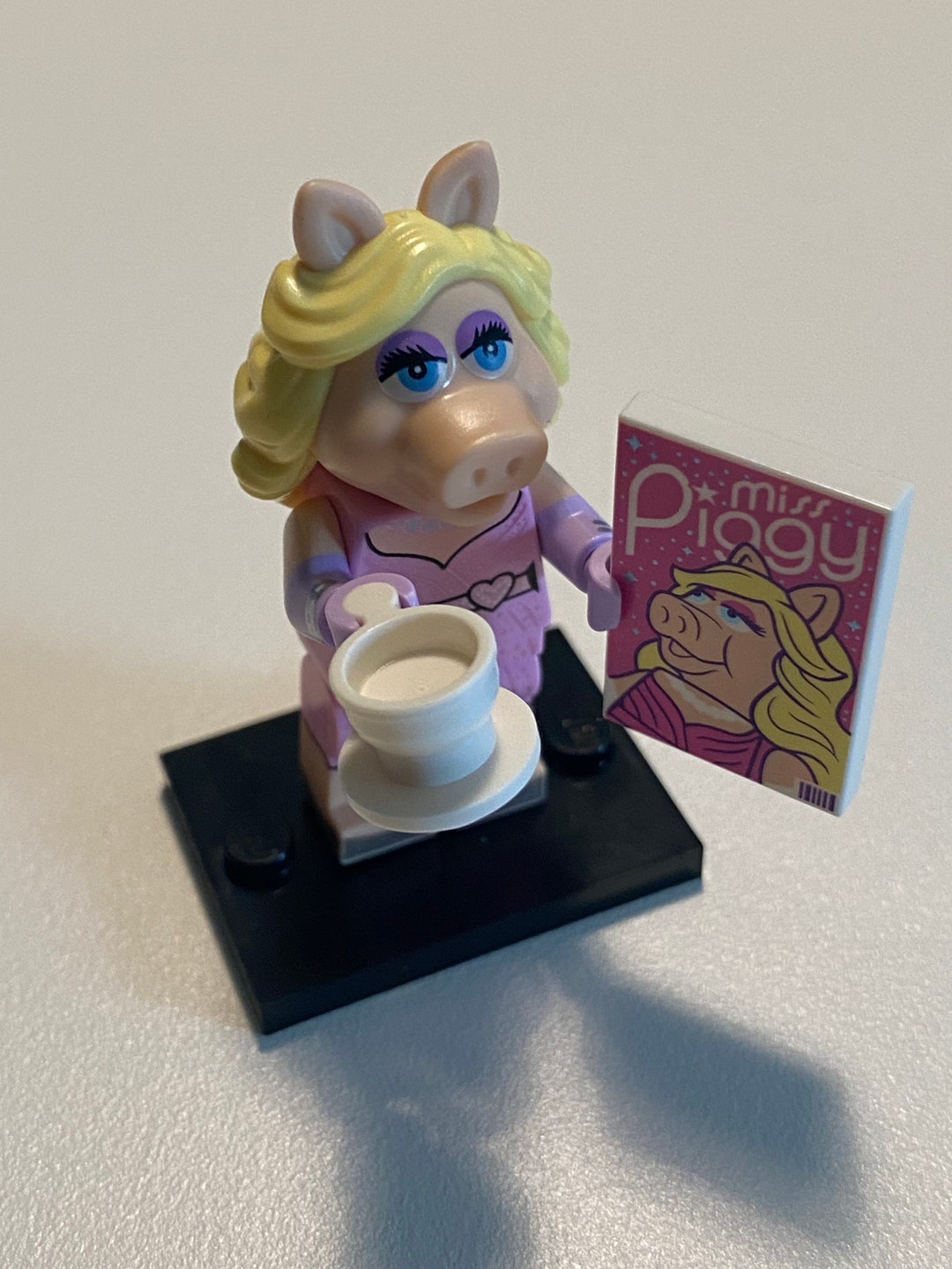 THE MUPPETS Miss Piggy Lego Minifigures 1 Blind Package Unopened Mint ...