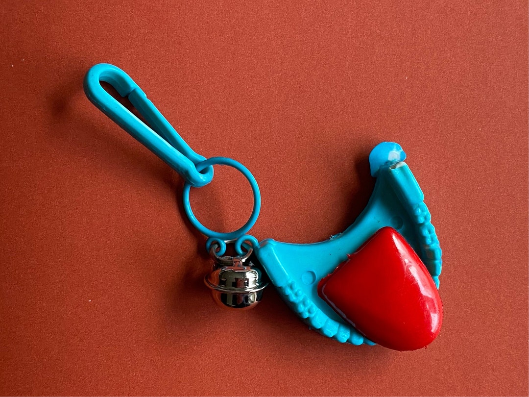 TONGUE & TEETH KEYCHAIN Memphis Era Vintage 80s Collectible Plastic ...
