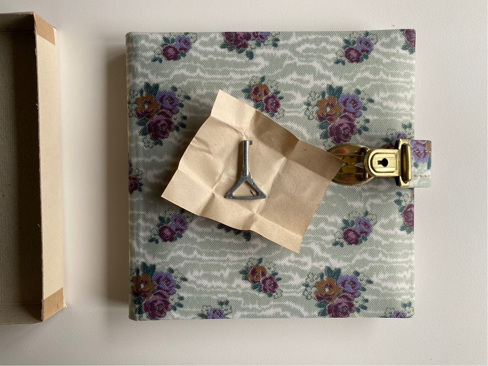 VINTAGE Jaren '50 DAGBOEK Wordt Geleverd in De Originele Doos Met Slot ...