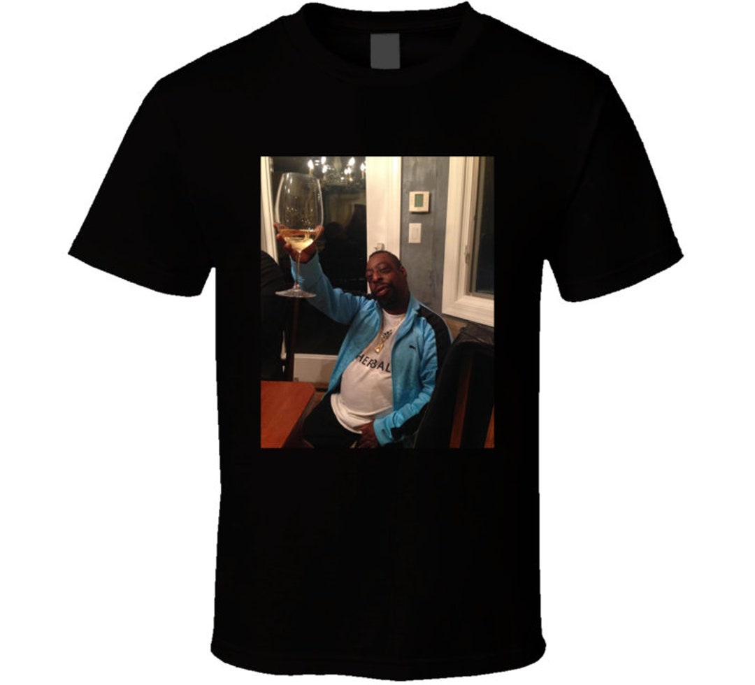 Beetlejuice Lester Green Champagne Glass Entertainer Fan T - Etsy