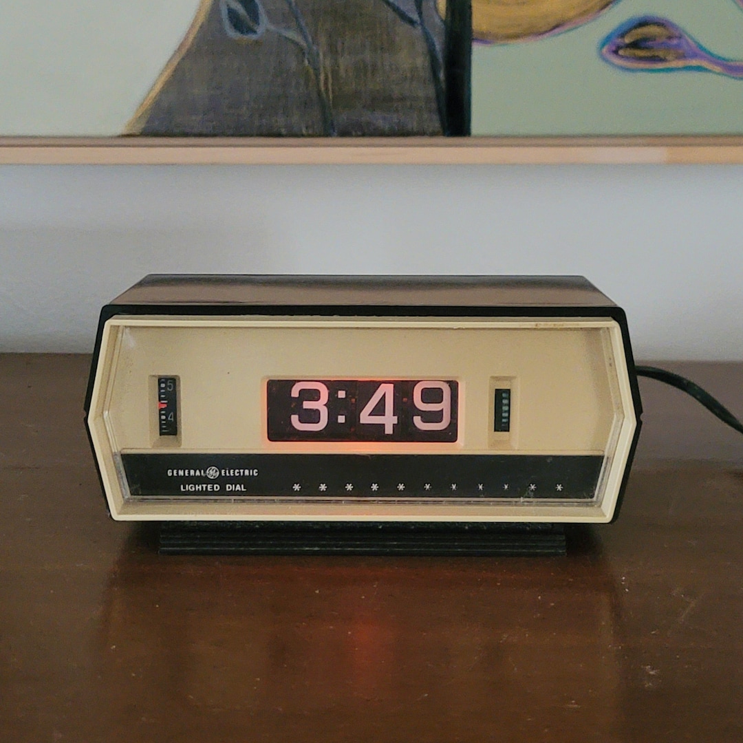 1970s General Electric Lighted Chronotel Digital Flip Clock Tan/black ...
