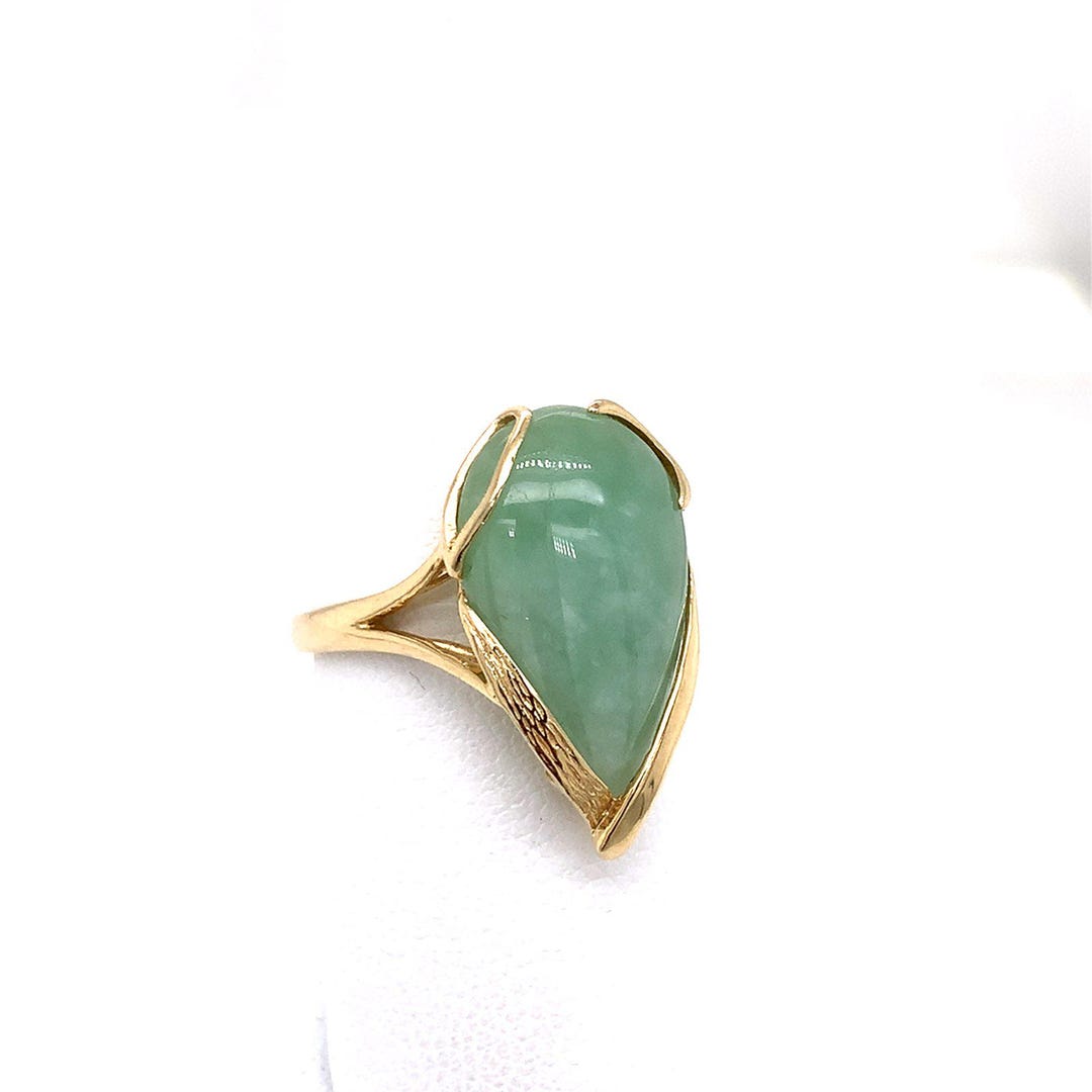 Yellow Gold and Jade Ring - Etsy