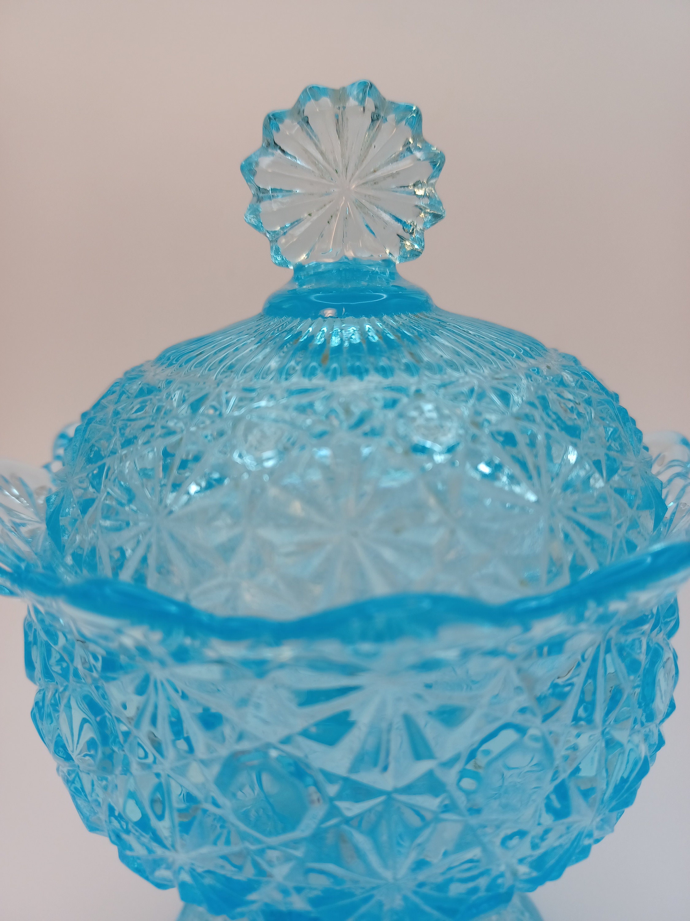 Vintage Glass Fenton L.G. Wright Aqua Candy Dish With Finial Lid Daisy ...