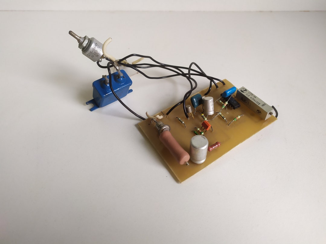 Retro Electronic Components Set Perfect for Vintage Tech Enthusiasts ...