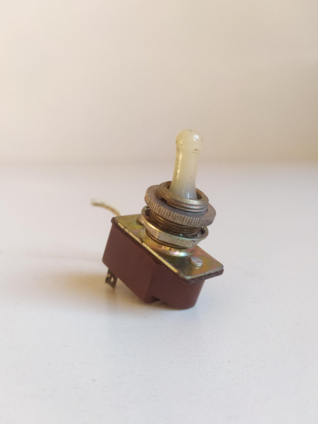 Vintage Soviet USSR T1 Toggle Switch ON-OFF 2-pin 5A 220V/127V - 4x2cm ...