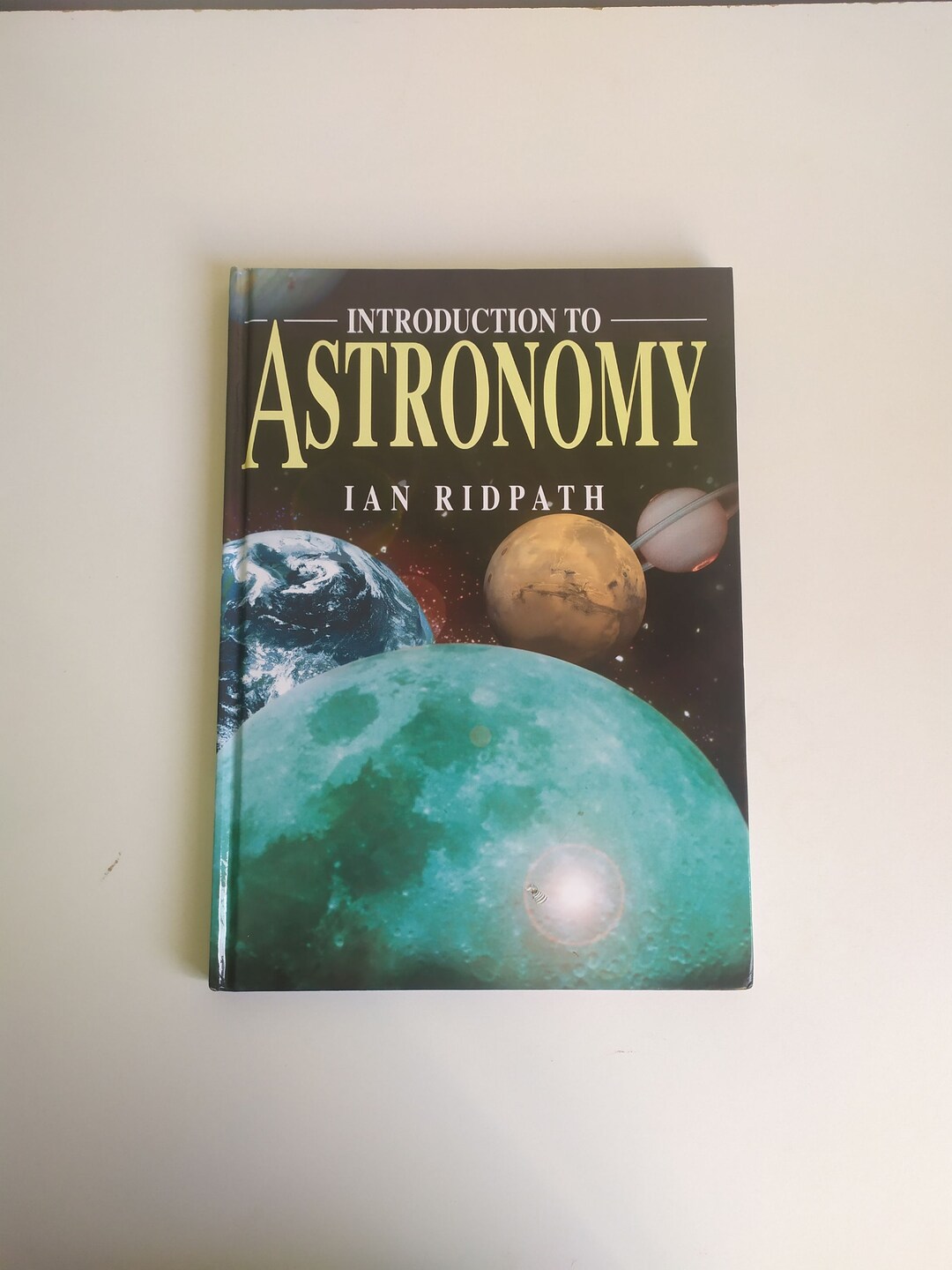 Introduction to Astronomy - Beginner's Guide With Full-color ...