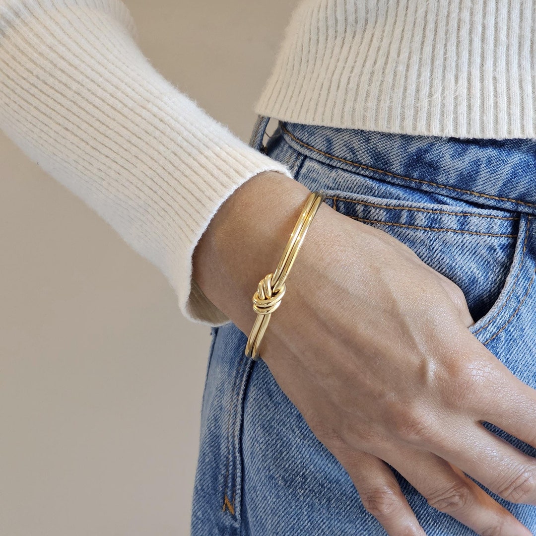 Gold Knot Bangle, Bridesmaid Gift, Stacking Bangle, Waterproof Non ...