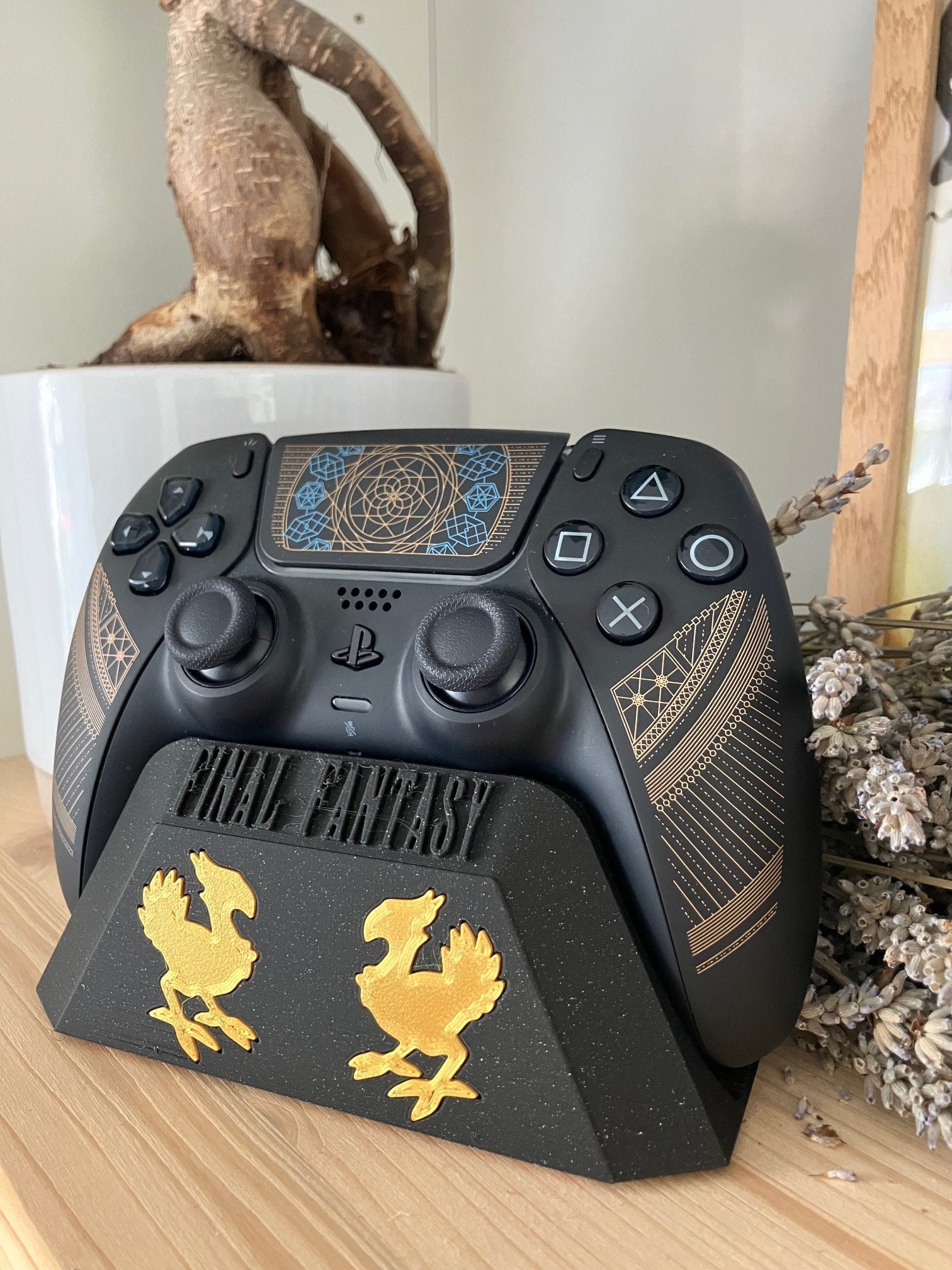Final Fantasy Controller Stand - Playstation 5 With LED - Gift Idea ...