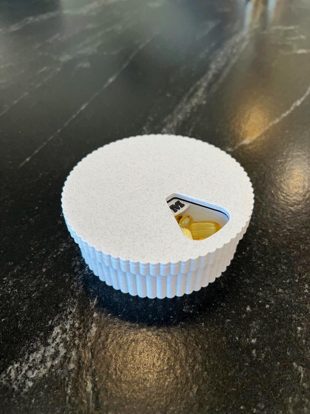 Magnetic Pill Organizer | Compact Travel Pill Box | Weekly Medication ...