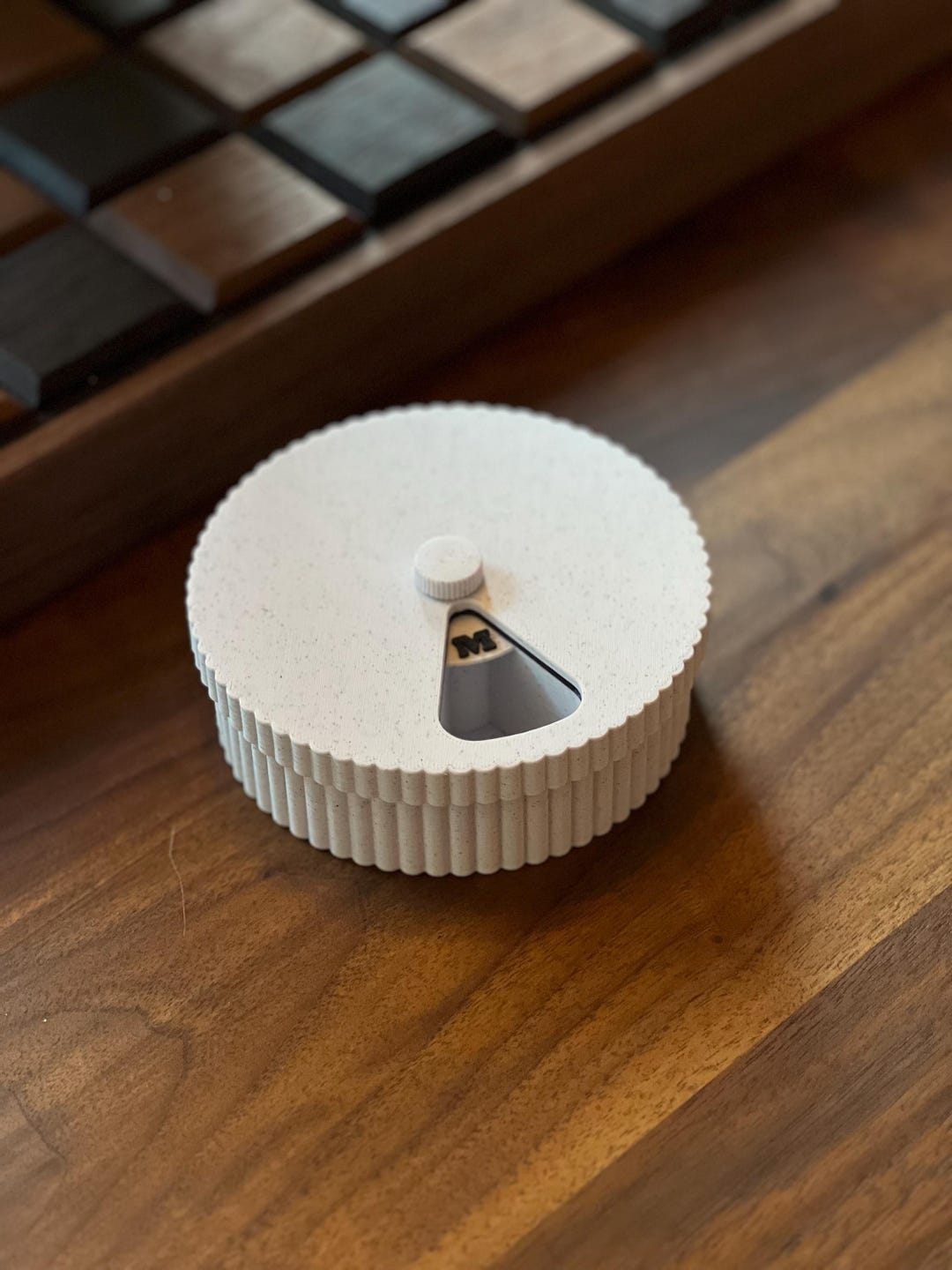 Magnetic Pill Organizer | Compact Travel Pill Box | Weekly Medication ...