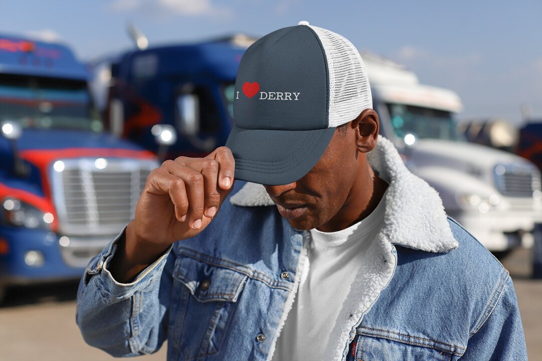 I LOVE DERRY | Trucker Cap | Snap Back | Mesh Hat | Gift for Him | Gift ...