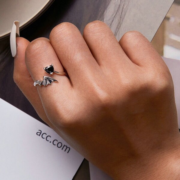 Bat Ring - Etsy