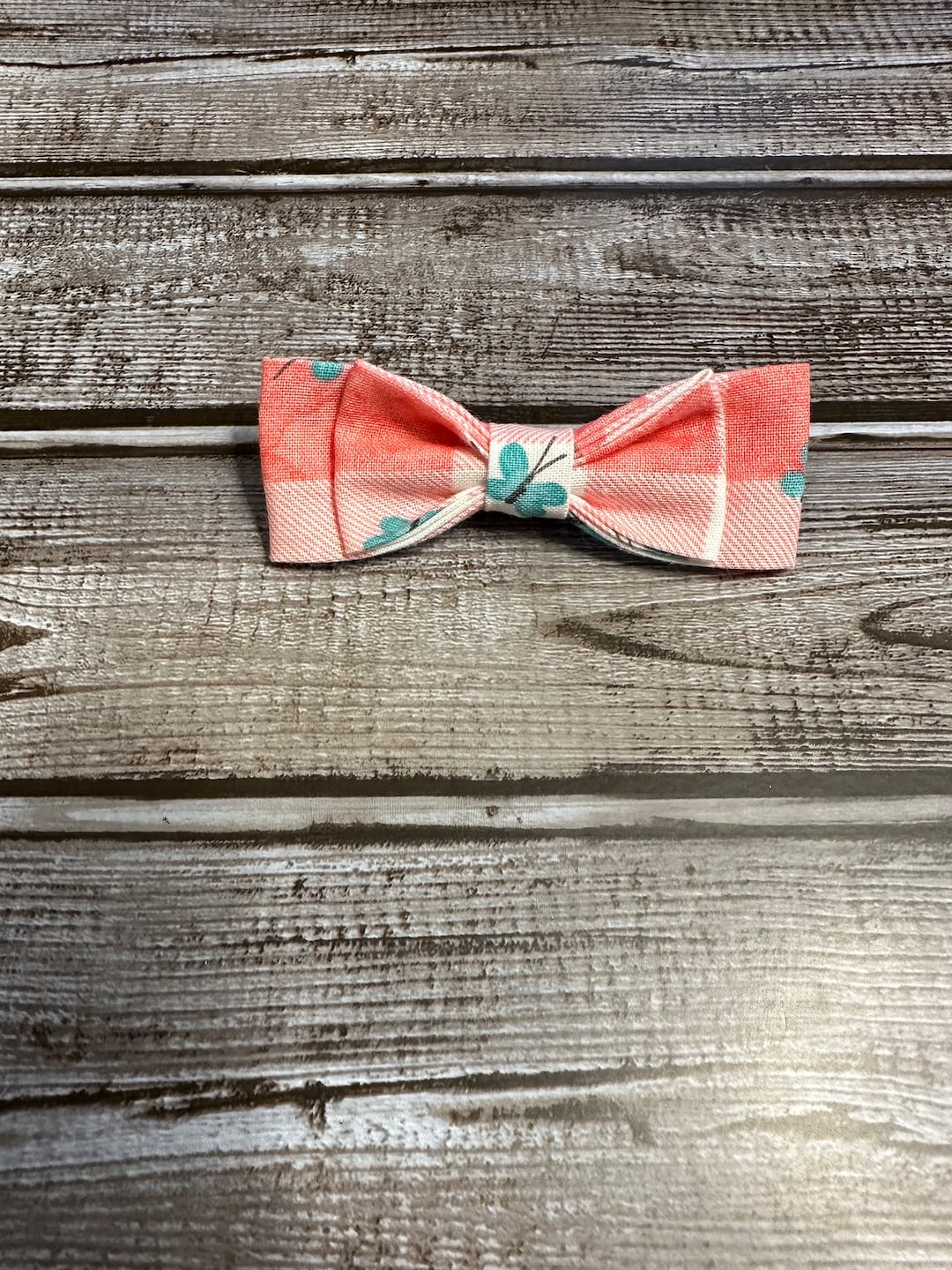 Perfect Little Bow With Little Blue Butterflies on a Pink Picnic ...