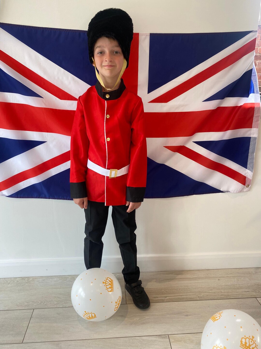 Royal Guard Children's London Fancy Dress Costume With Activity Pack ...