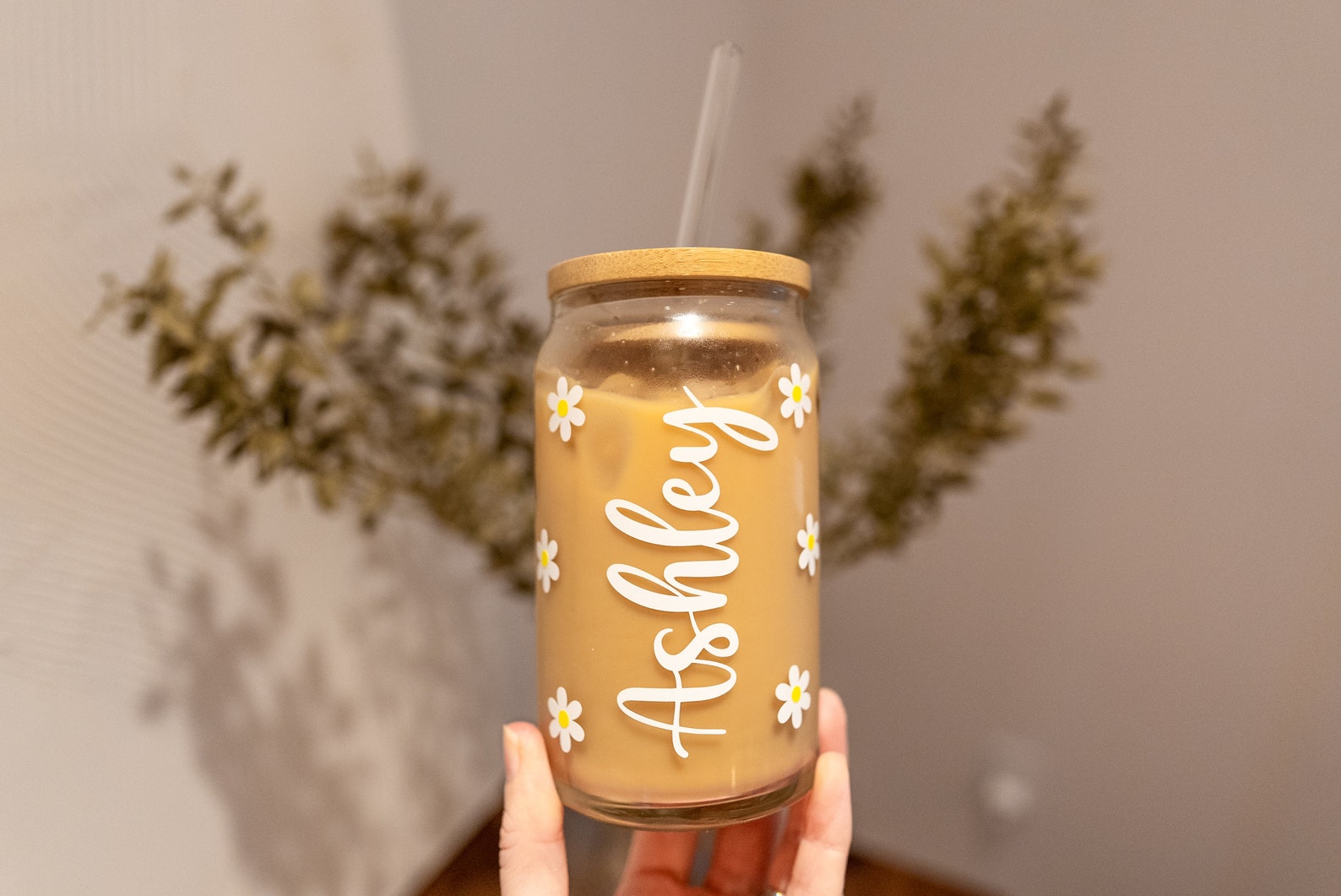 Personalized Name Glass Cup With Daisy Flower Bridesmaid - Etsy