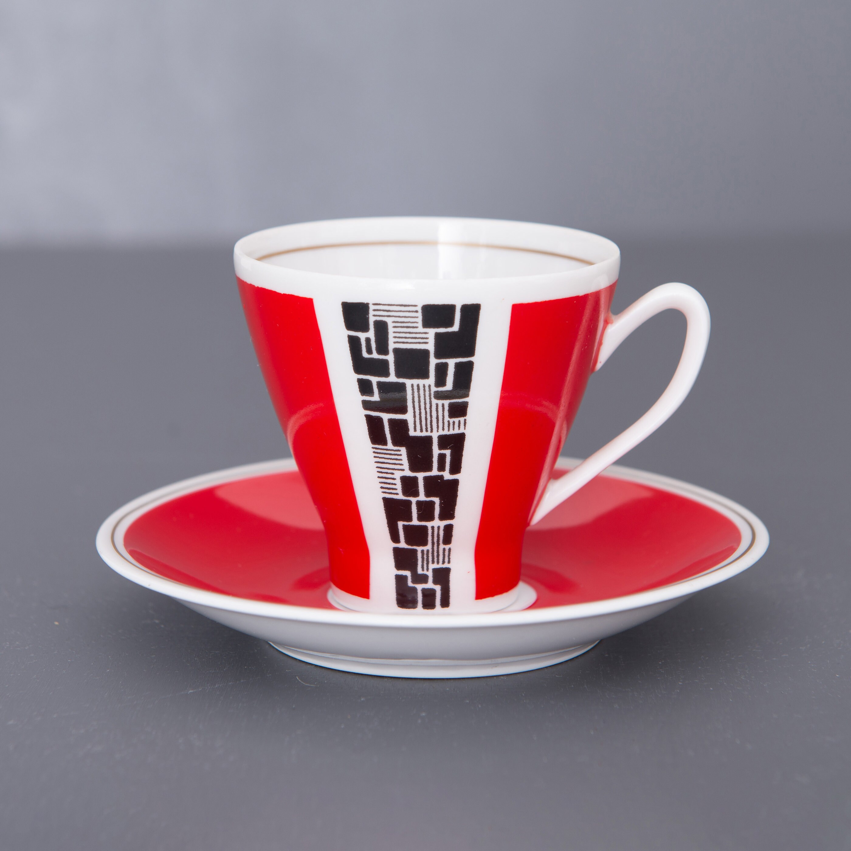 Freiberger Porzellan Tea Set. Vintage Porcelain Coffee Set From Freiberg, Germany, 1960s. Red ...