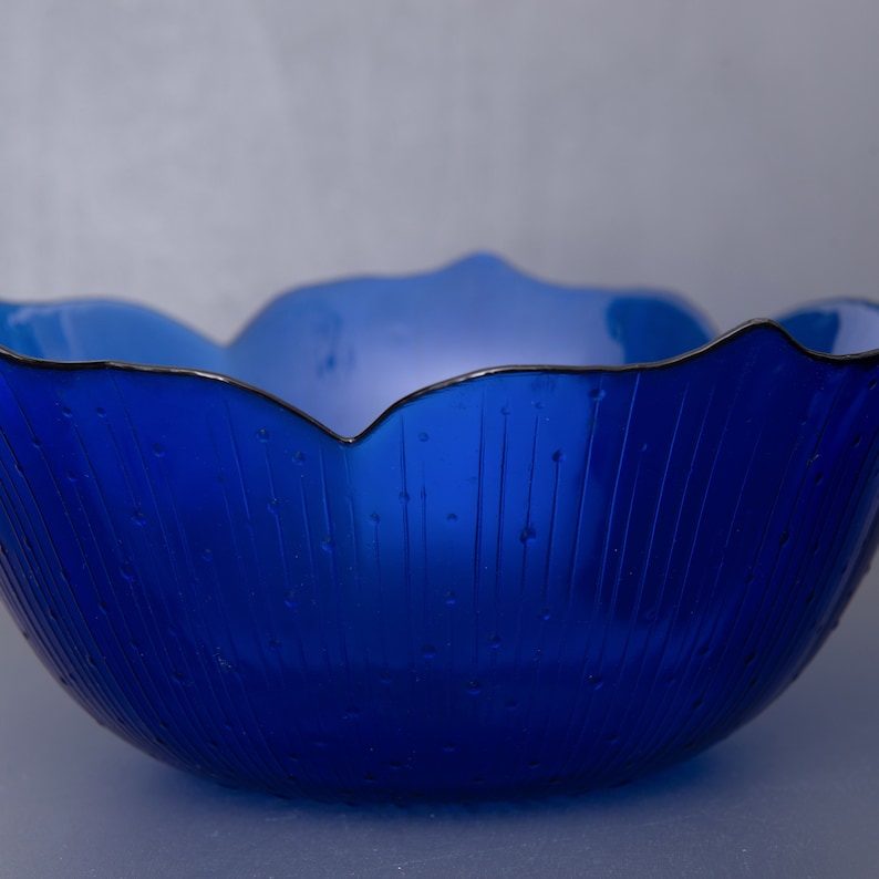Vintage Arcoroc Cobalt Blue Lotus Bowls - Set of 2 - Made in France - Etsy