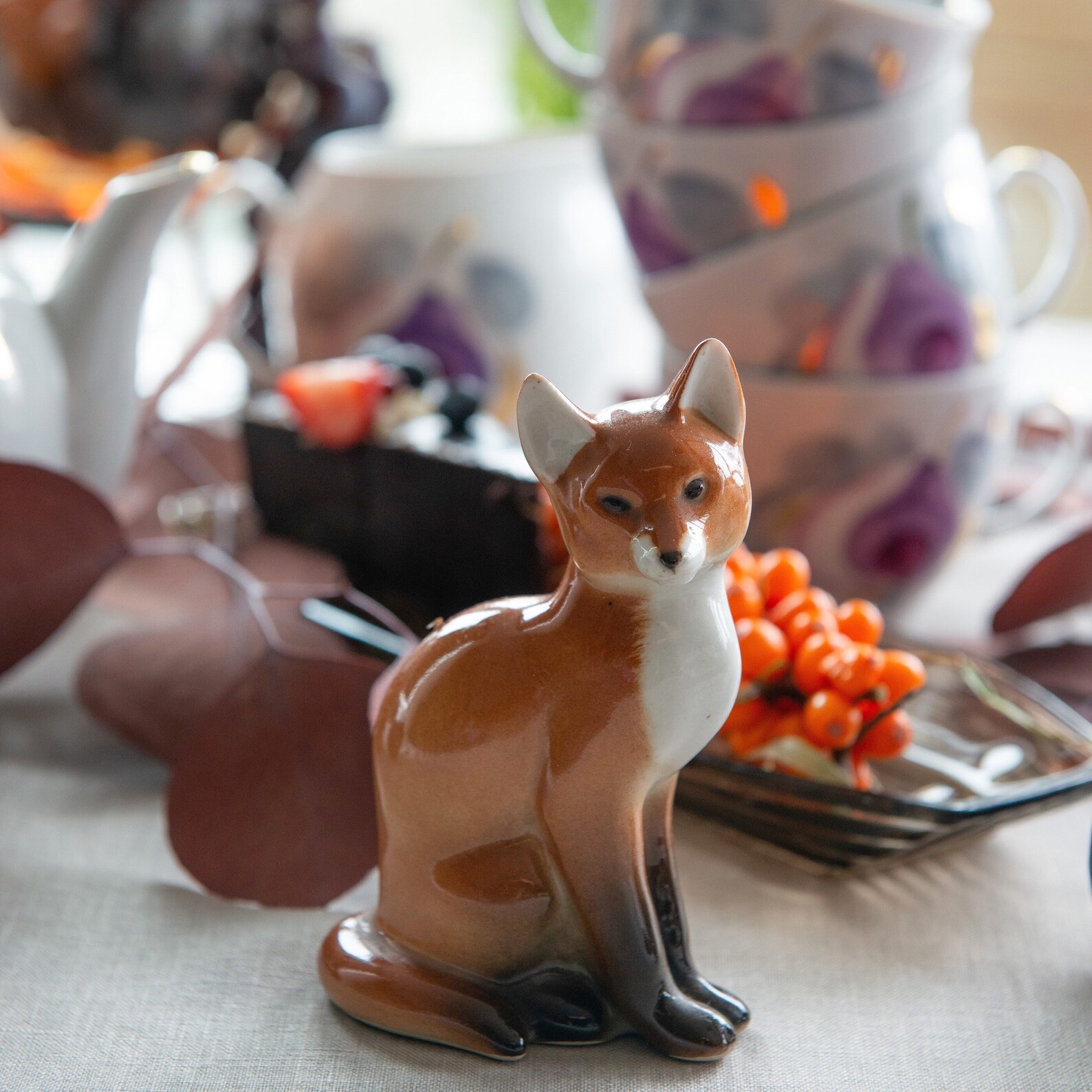 Vintage Porcelain Fox Statue. Imperial Lomonosov Porcelain Factory ...