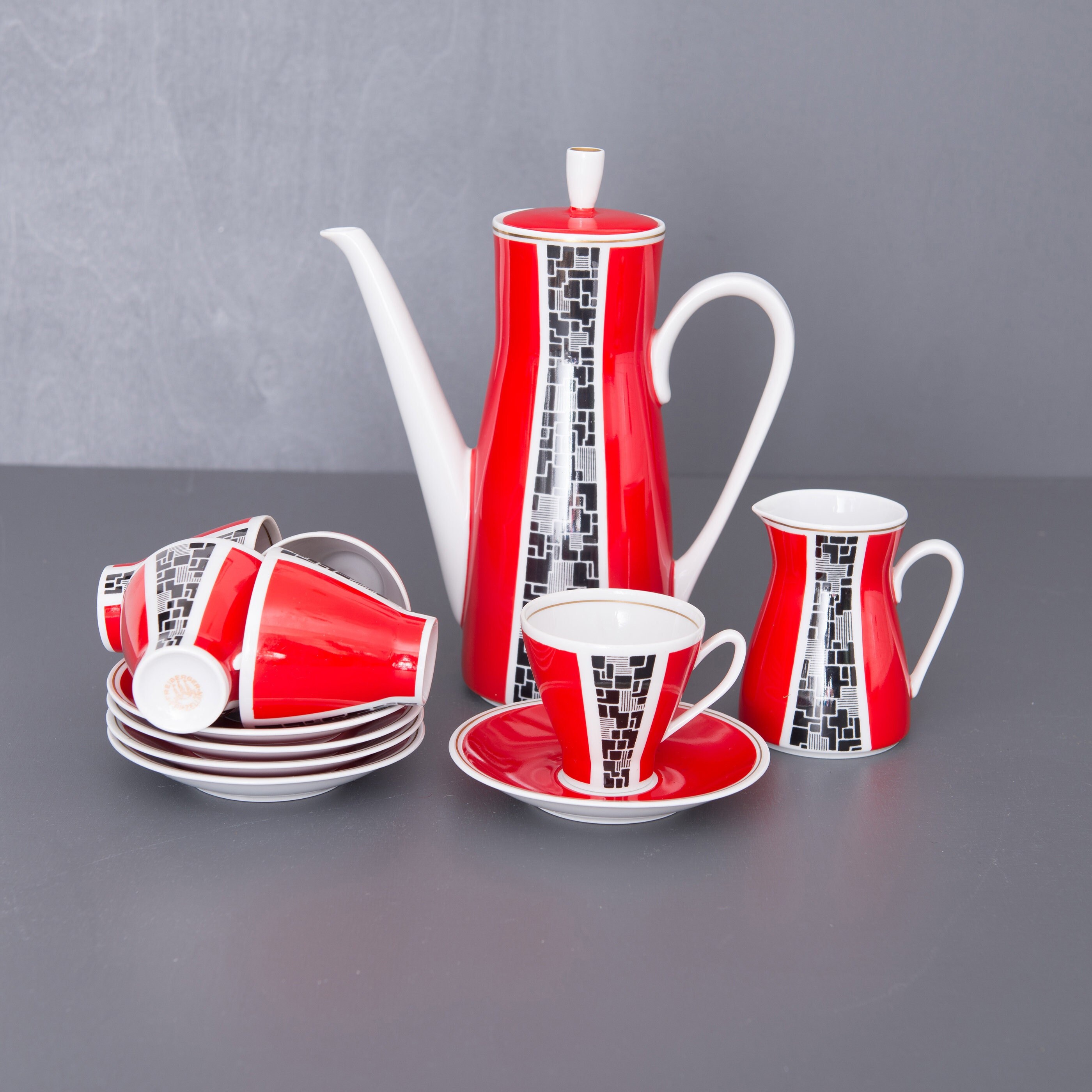 Freiberger Porzellan Tea Set. Vintage Porcelain Coffee Set From Freiberg, Germany, 1960s. Red ...