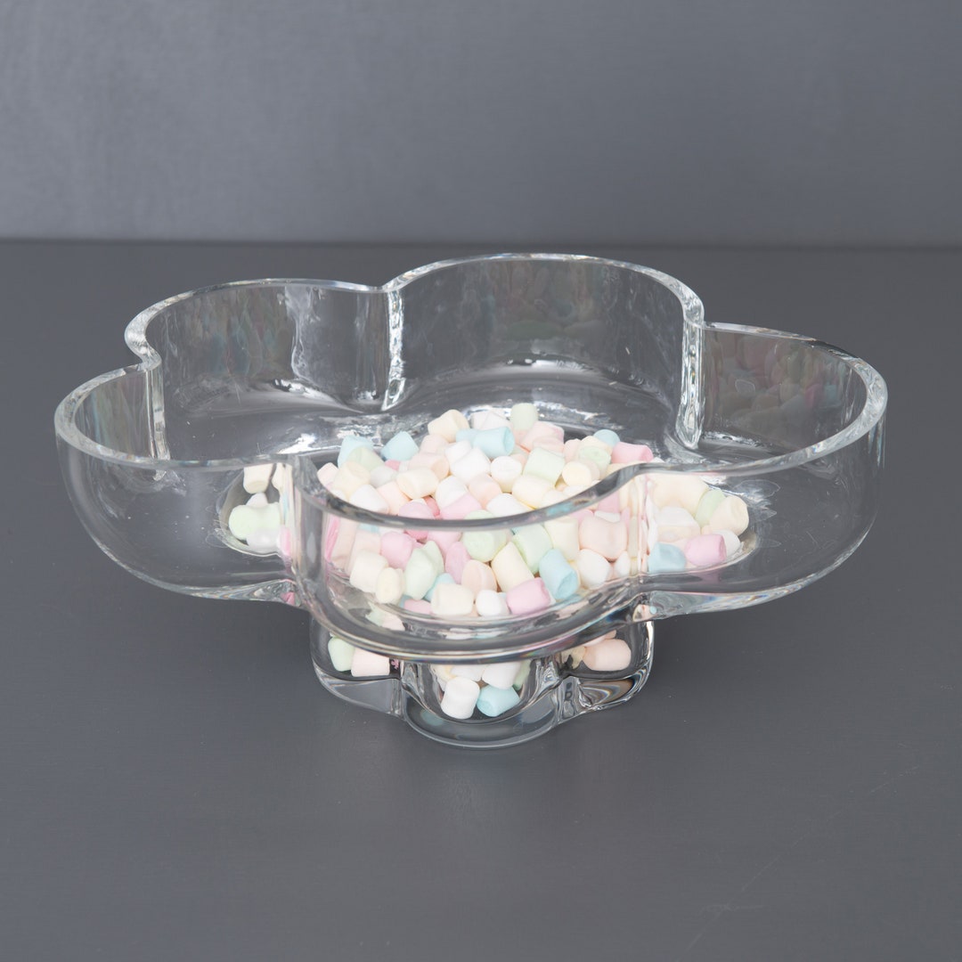 Flower Shaped Candy Bowl. Vintage Glassware in Excellent Condition - Etsy