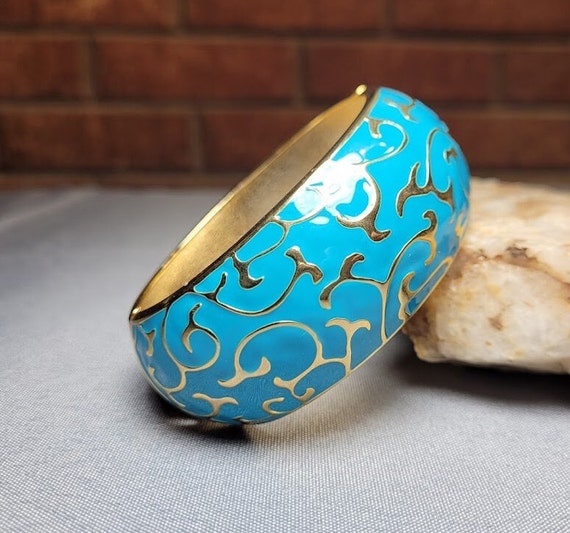 Light Blue Enamel Paint, Gold Swirl Patterns, Alloy M… - Gem