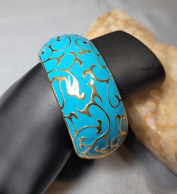 Light Blue Enamel Paint, Gold Swirl Patterns, Alloy M… - Gem