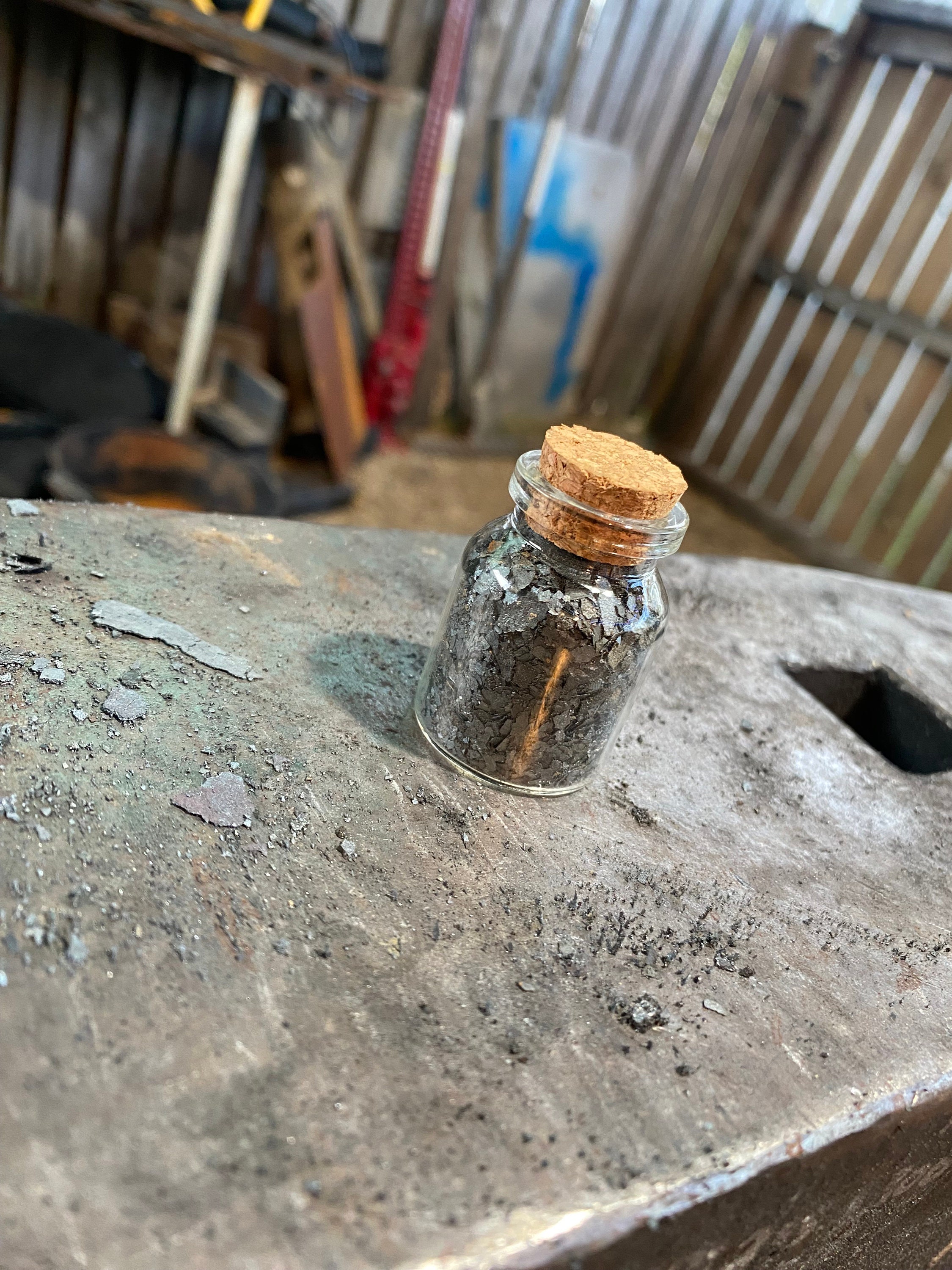 Anvil Dust Medium - Etsy