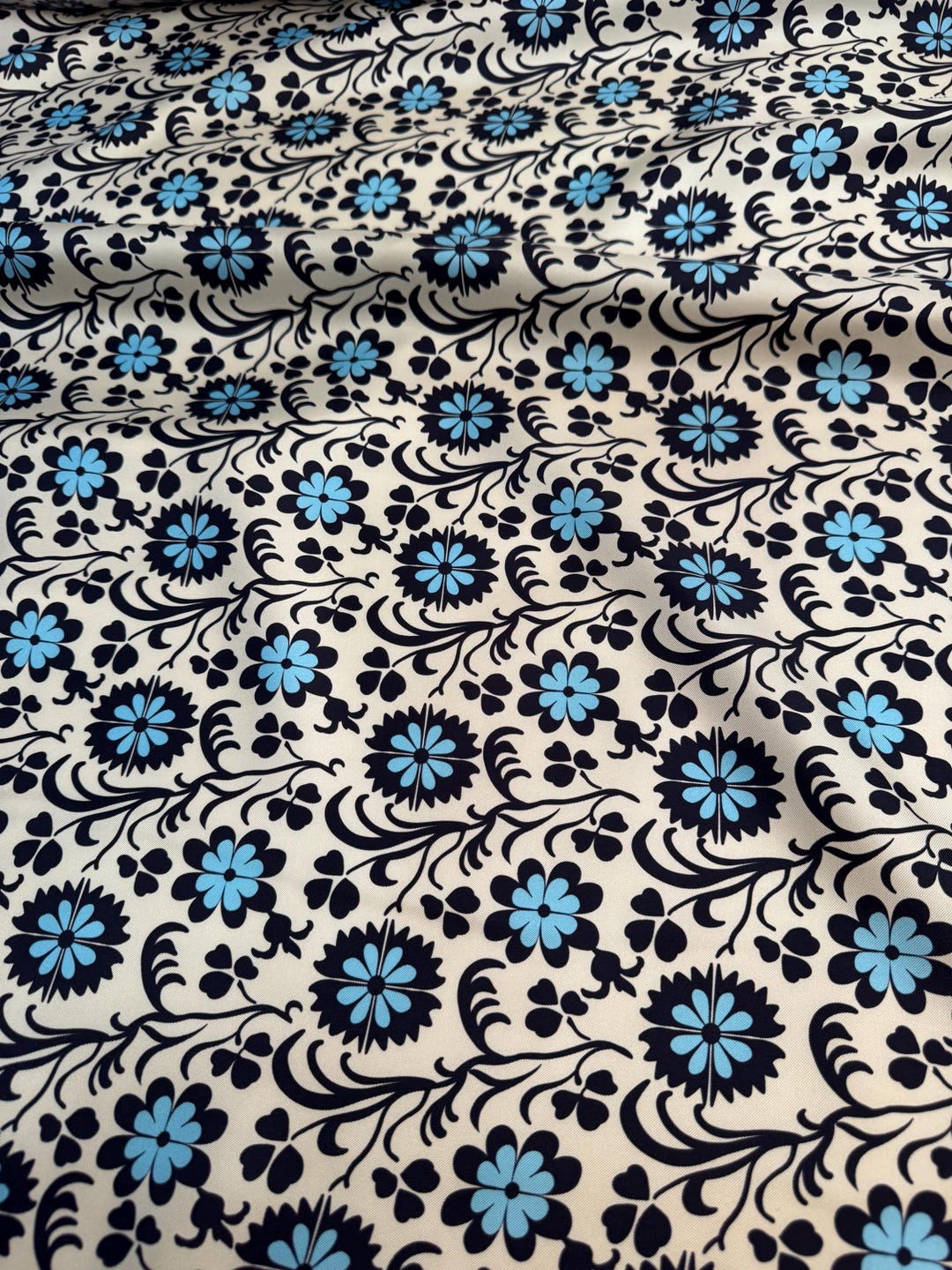 100% Silk Twill With One Side Border, Luxury Italian Designer Fabric ...