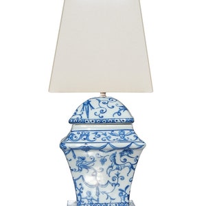 Cute Square Blue and White Porcelain Square Vine Motif Table Lamp 15 ...