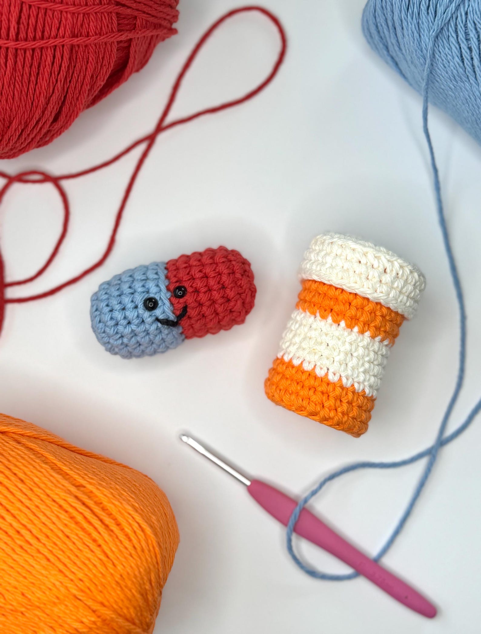 Crochet Chill Pill and Bottle: Emotional Support Amigurumi - Etsy