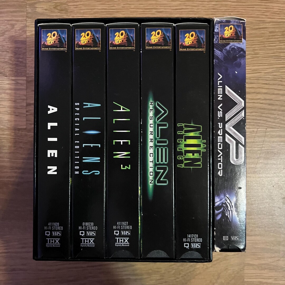 VHS Box Set Alien 5 Tape + AVP 20th Anniversary Edition - Etsy