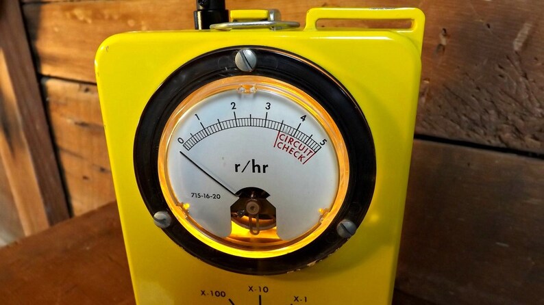 Industrial Geiger Counter Lamp: CDV 715 Dosimeter Desk Light - Etsy