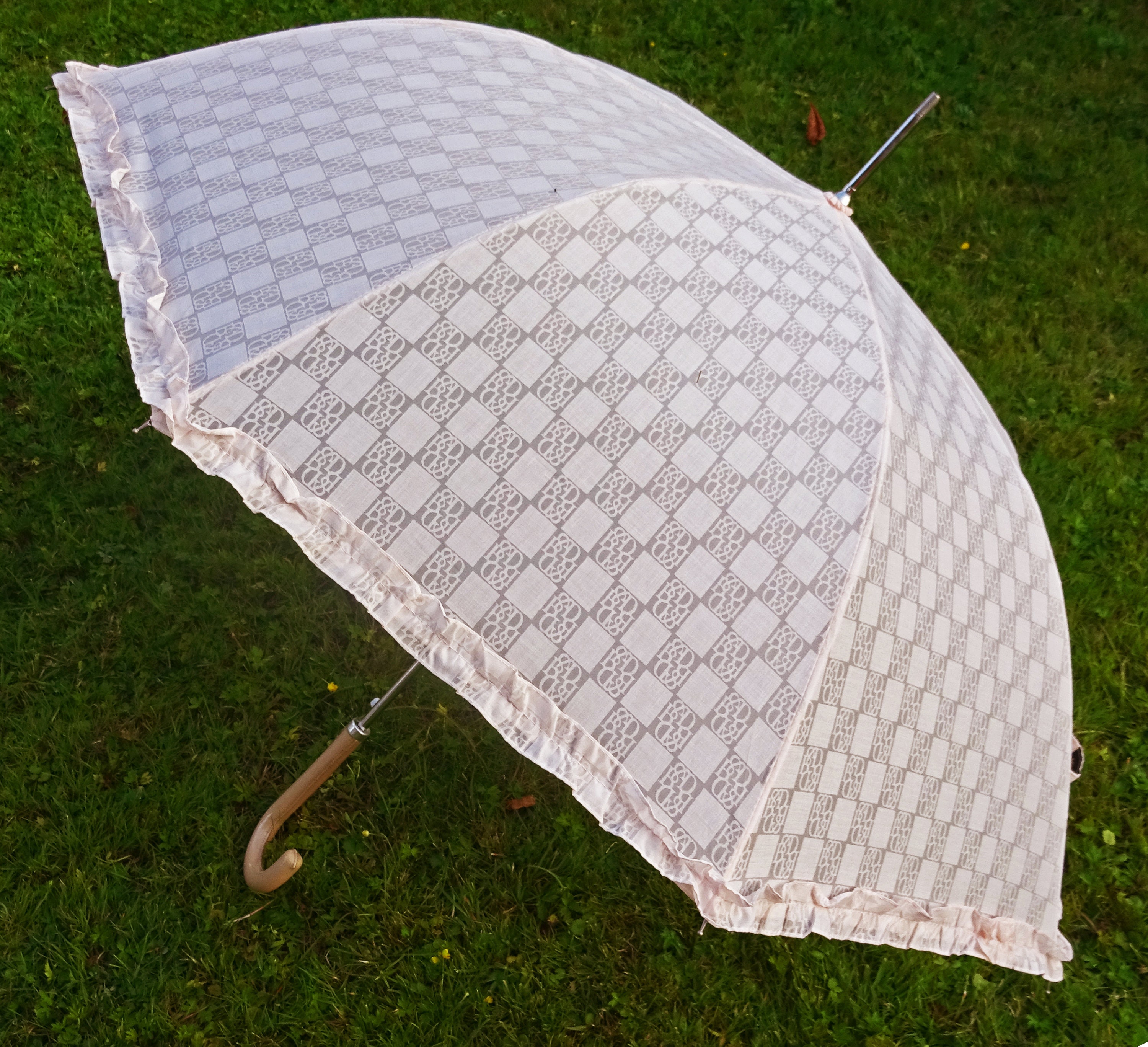 Umbrella With Frills Parasol Bridal Umbrella Wedding - Etsy