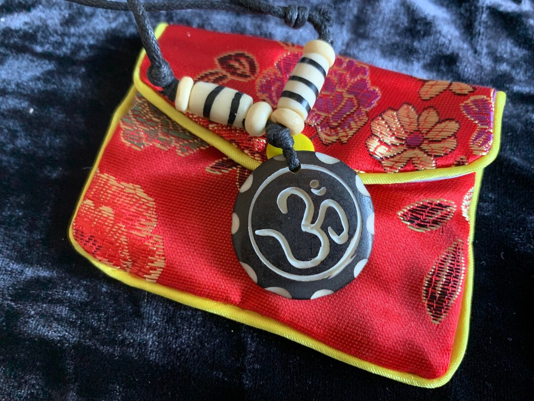 Protection Spell OM Amulet Pendant Shaman Good Luck Omens Necklace ...