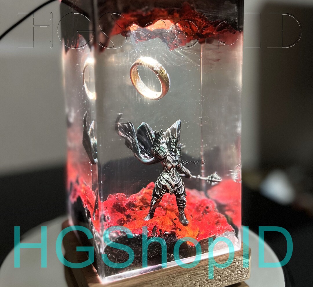 Lord of the Ring Sauron Diorama Lamp / Lord of the Ring Sauron Epoxy ...