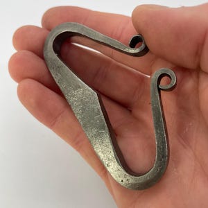 Hand Forged Carbon Steel Fire Striker With Flint: Blacksmith Camping ...