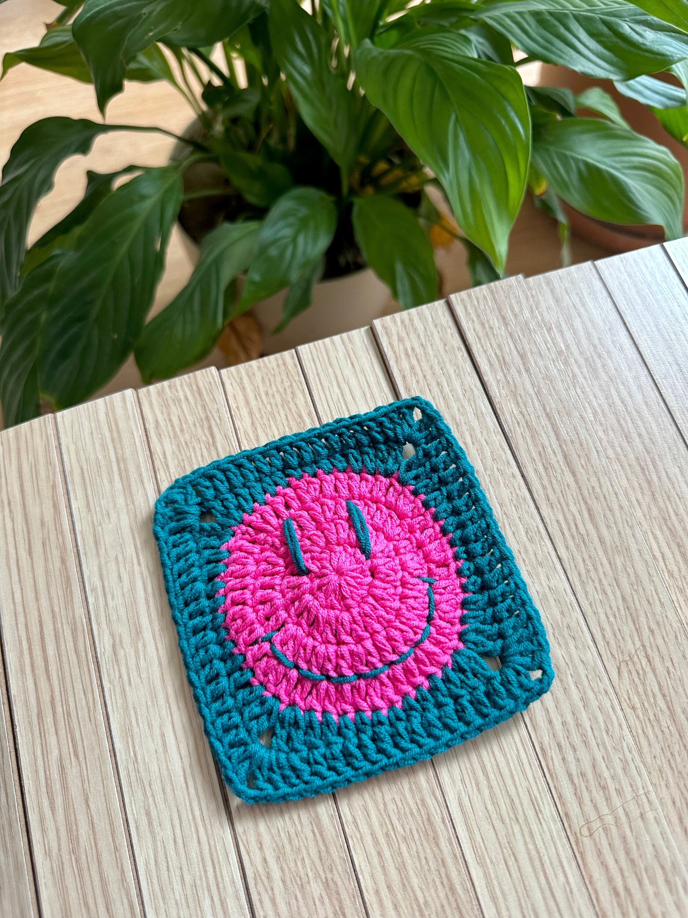 Easy Smiley Granny Square Pattern, Crochet Happy Face Pattern, Simple ...