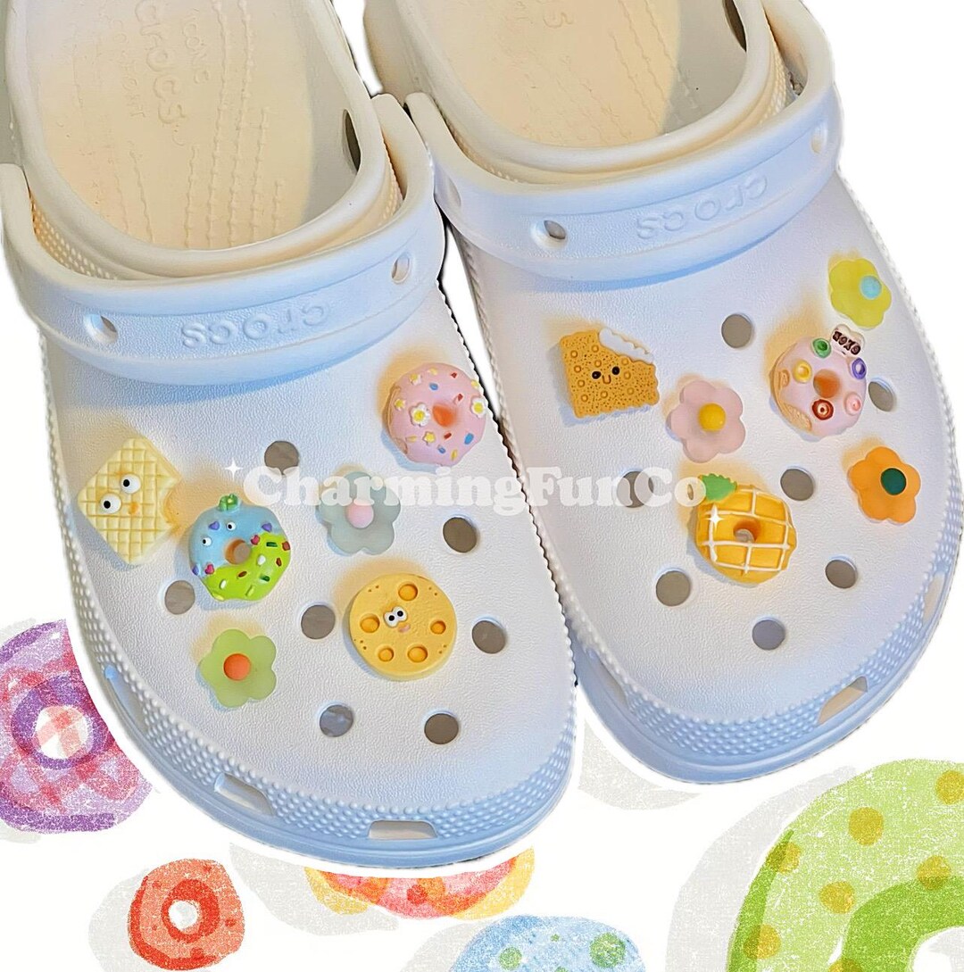 Hey Donut 12PCS Set Exclusive Easy-clip Donut Picnic Croc Charms Girls ...