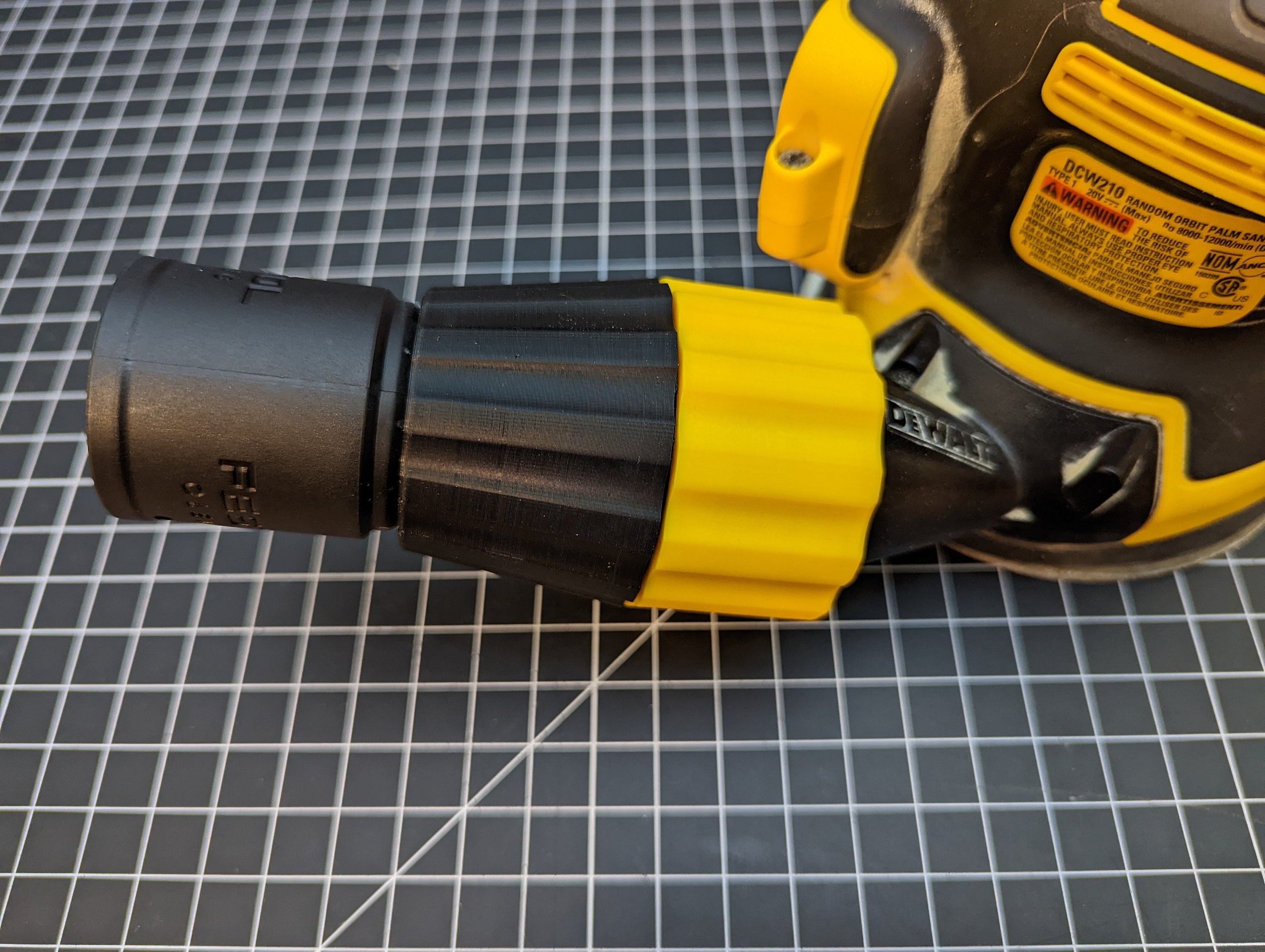 Locking Adapter to Connect FESTOOL™ CLEANTEC Dust Extractor to Dewalt ...