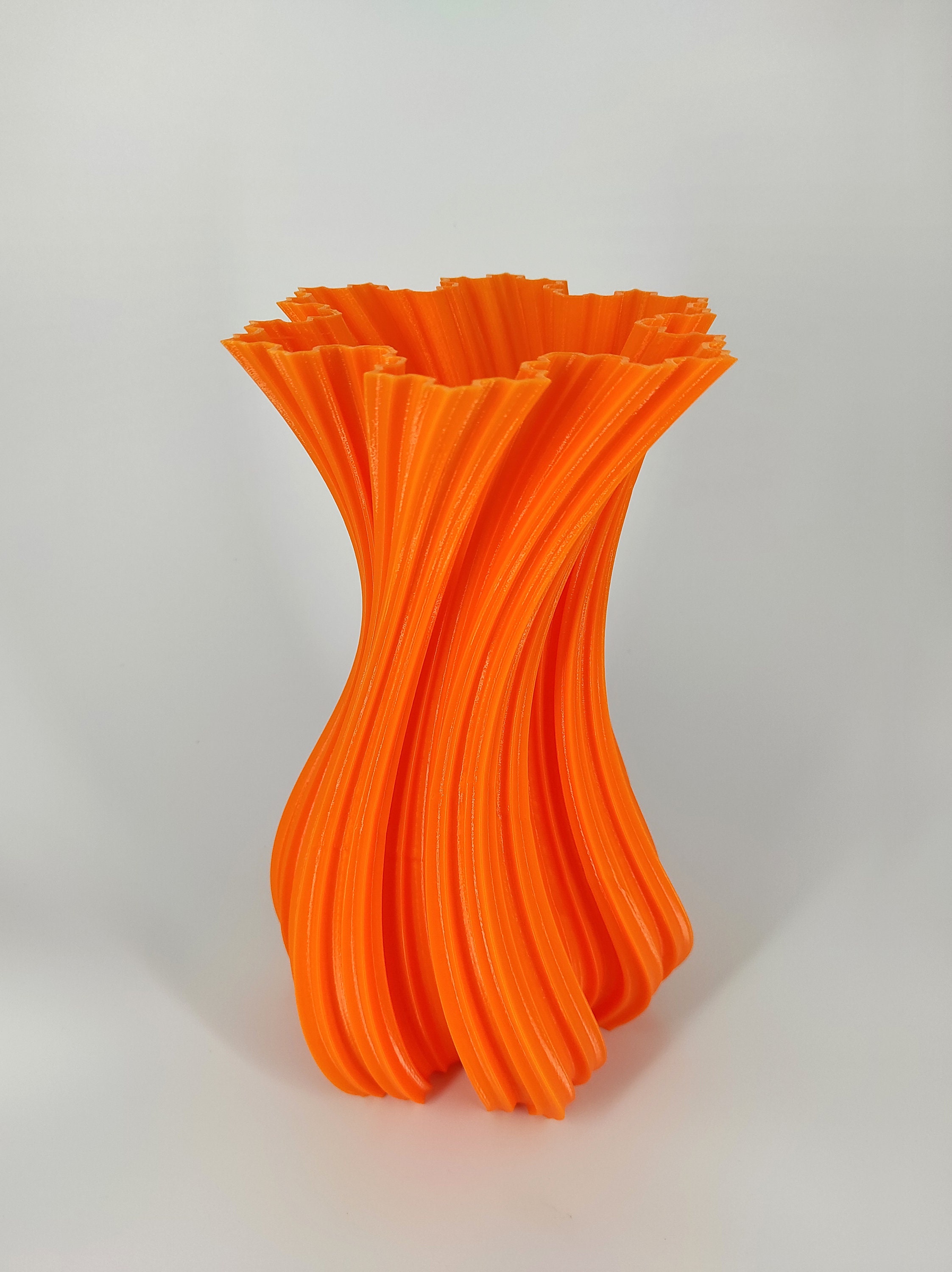 Minimal 3D Printed Vase, Wavy Design, Original and Modern Home Décor ...