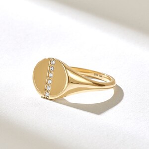 14K Yellow Gold 17.5x14.5mm Brushed Oval Top Closed Back With